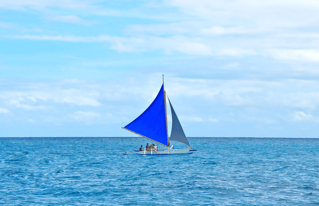 Paraw Day Sailing 1 Pax – Boracay Activities | VIAJE.com.ph